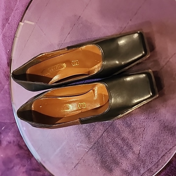 DONNA FLO | Shoes | Vintage Leather Pumps | Poshmark